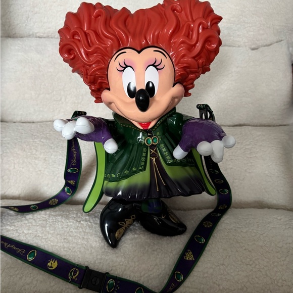 Disney | Toys | Winnie Sipper Minnie As Winifred Sanderson From Hocus ...